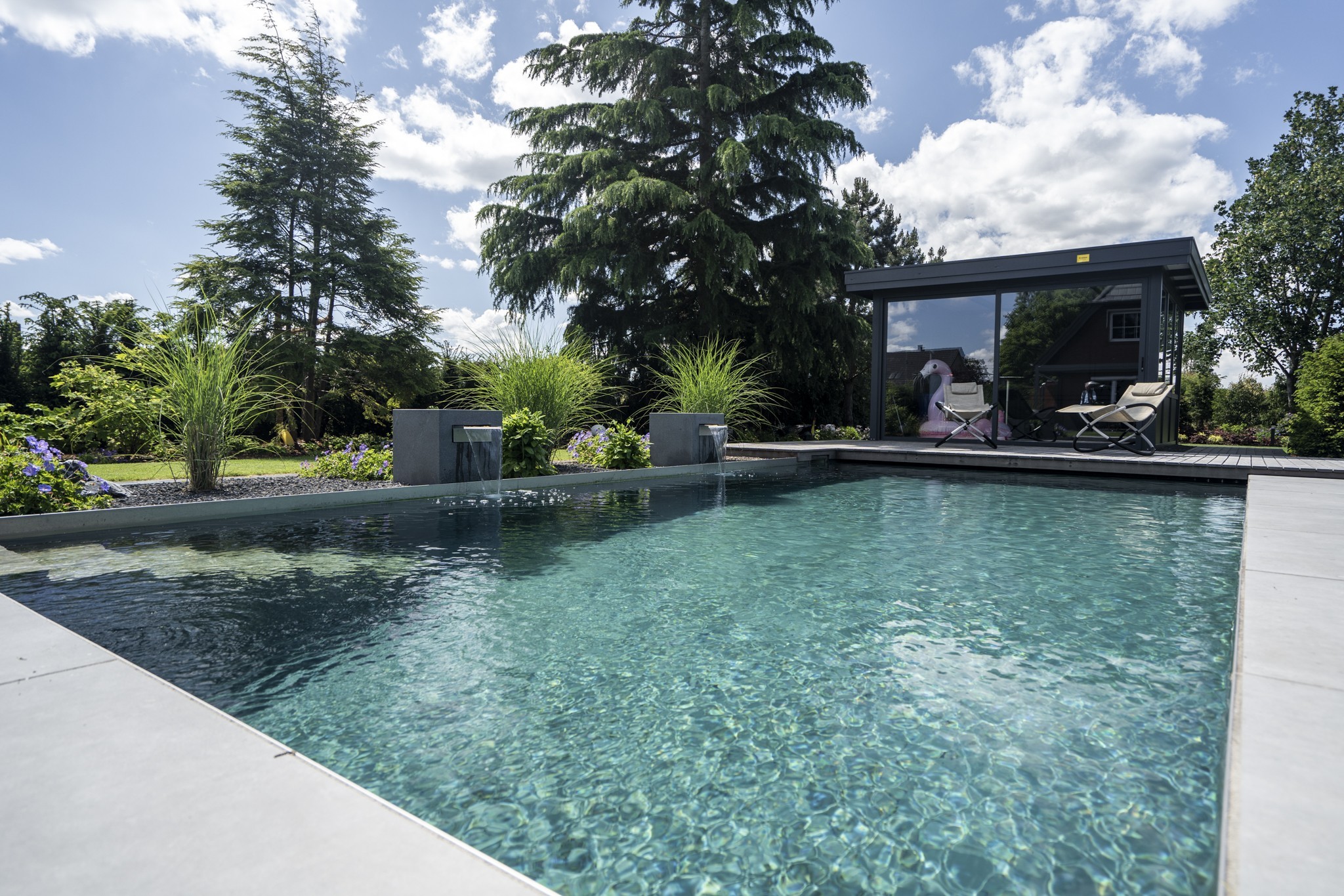 Biotop - Livingpool with modern Cube